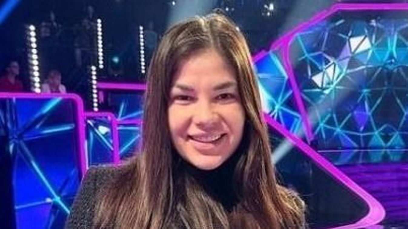 Újabb szexi fotó került elő Gáspár Evelinről