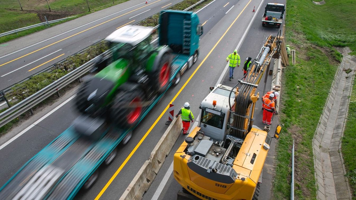 M3-as lezárás, kerülőúton vezet az út Miskolc felé