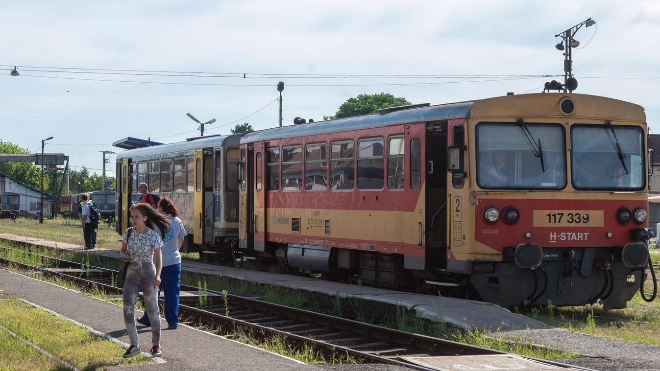 A MÁV és a Volán járatain sokaknak egyszerűbbé válik az utazás