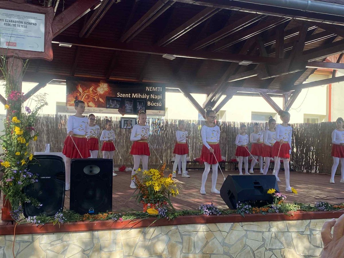 Szent Mihály-napi falubúcsú kovácsolt közösséget Nemtiben