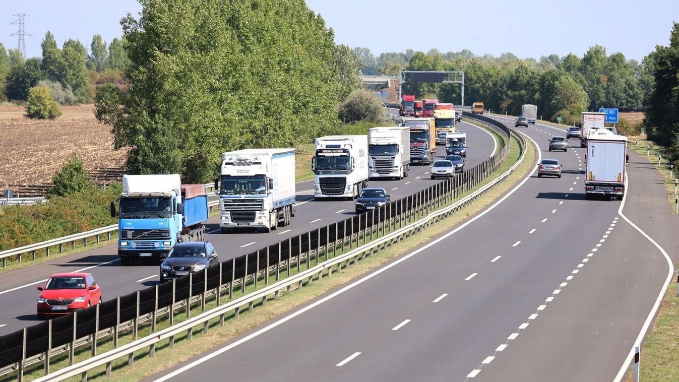 Baleset miatt forgalomkorlátozás van érvényben az M3-as autópályán